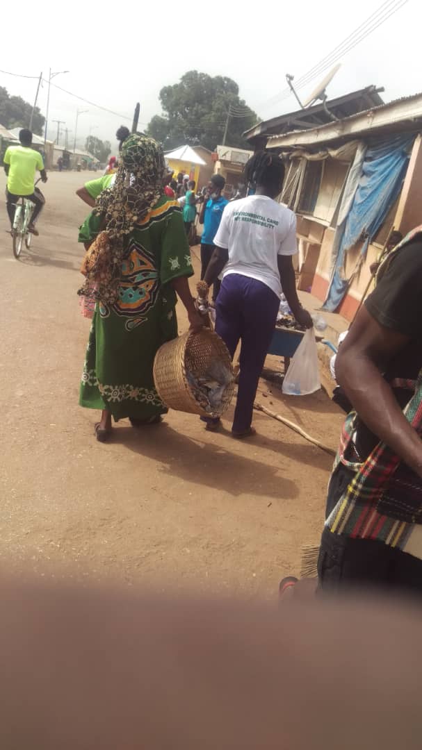 Church of Pentecost Cleans Bole Town. - Yagbon Radio Online